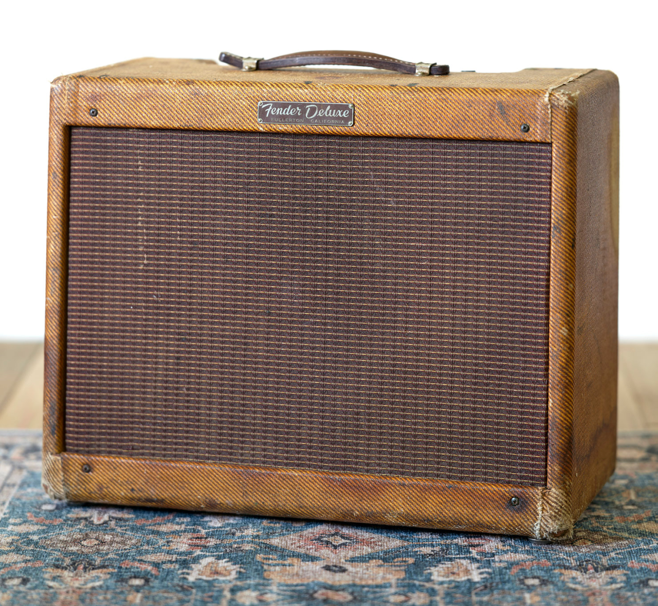 Vintage 1960 Fender Deluxe 5E3 Narrow Panel Tweed Amplifier Vintage 1960 Fender Deluxe 5E3 Narrow Panel Tweed Amplifier